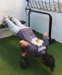 Flexiones Declinadas: Ejercicio Clave para Hombros y Pectoral ...